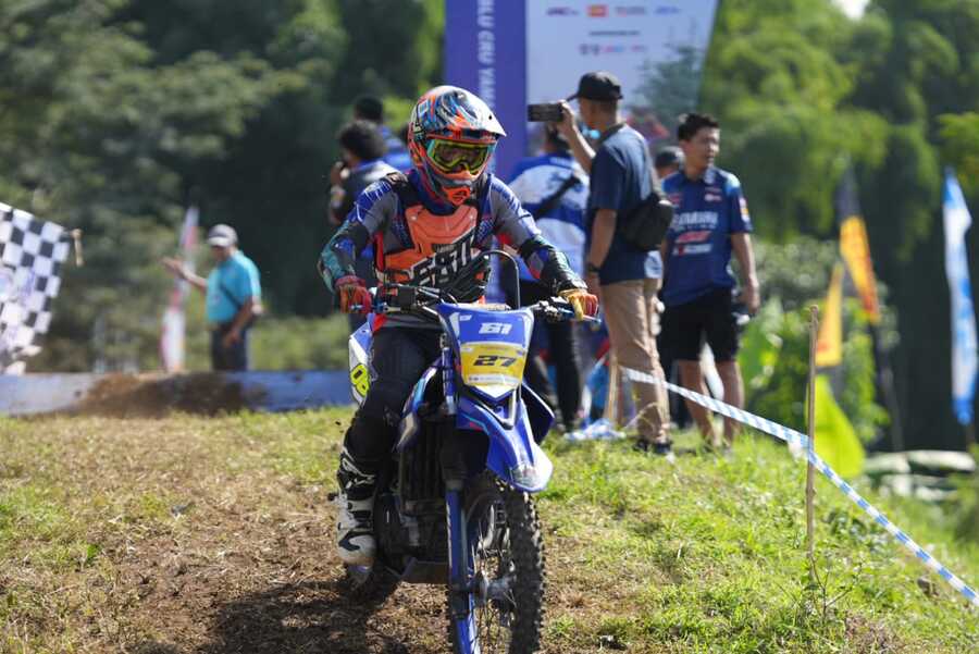 Shell BLU CRU Yamaha Enduro Challenge Sambangi Sambas